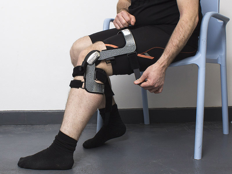 How To Size and Fit Your Donjoy Brace - KneeSupports.com
